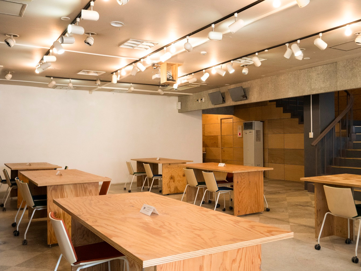 北海道・北見市にコワーキングと宿泊施設併設の「KITAMI BASE」 最新技術と人、地元をつなぐ基地として | WORK MILL