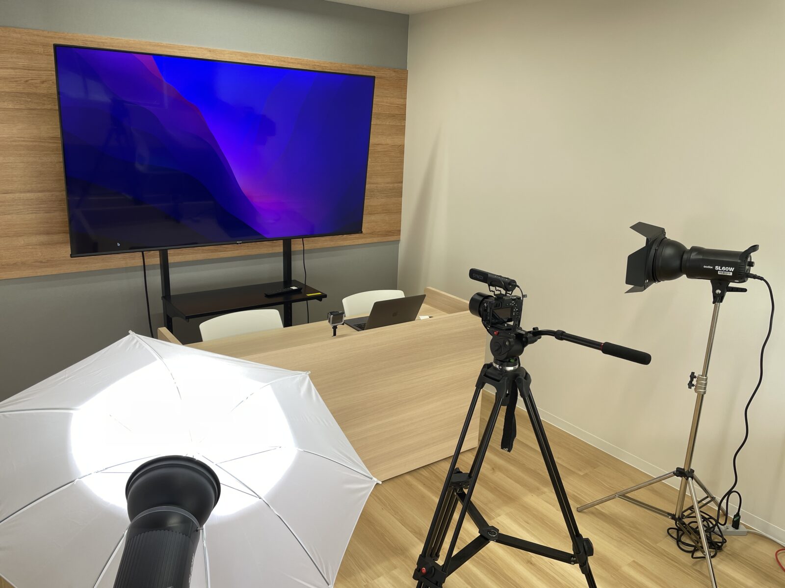 広島市中心部にコワーキングスペース「AxEL,-アクセル-」 学生の利用者を中心とした“地域と世代の交差点”に | WORK MILL