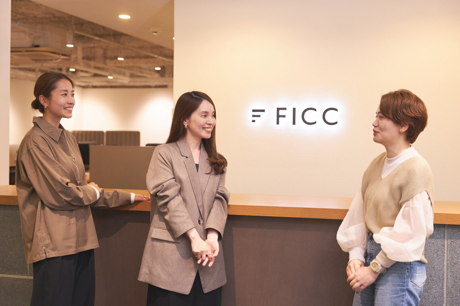 リベラルアーツに魅せられた経営者が見つけた「社員の好奇心」の引き出し方 FICCの挑む、個人起点の仕事づくり | WORK MILL